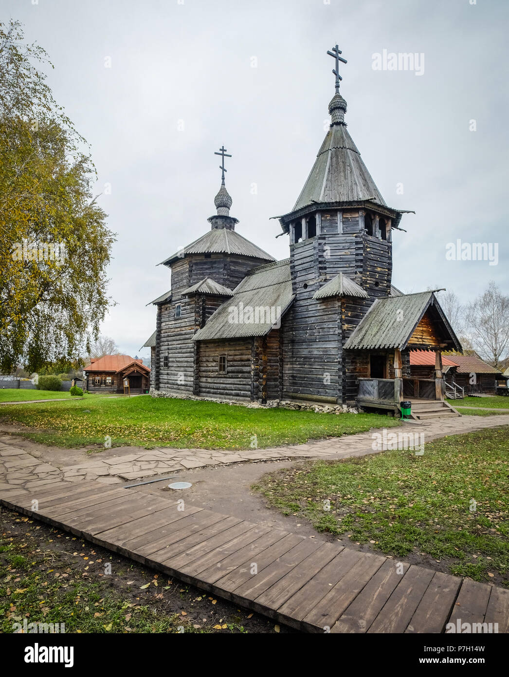 Suzdal wooden houses hi-res stock photography and images - Alamy