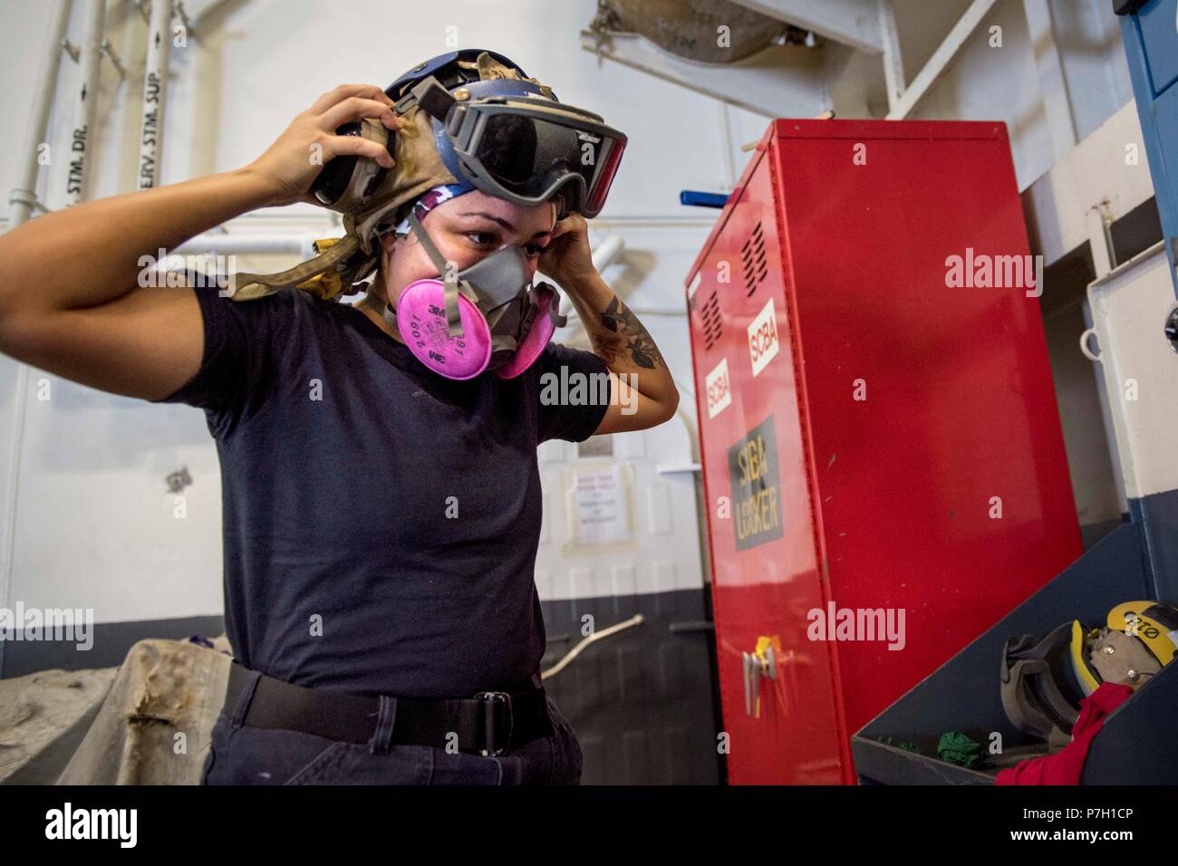 180626-N-SO730-0028 ATLANTIC OCEAN (June 26, 2018) Aviation Boatswain's ...