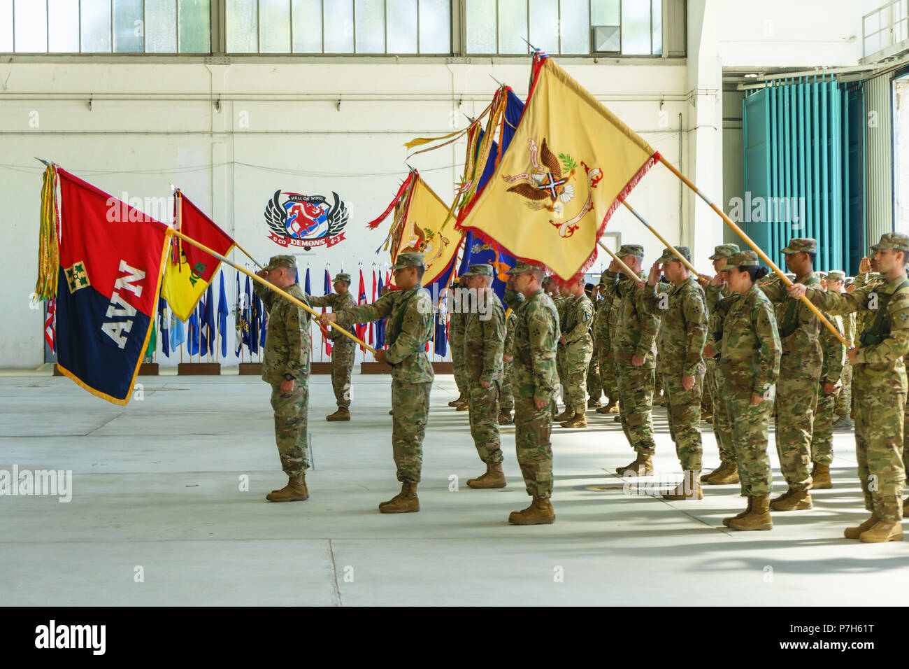 Soldiers of the 4th Combat Aviation Brigade, 4th Infantry Division ...