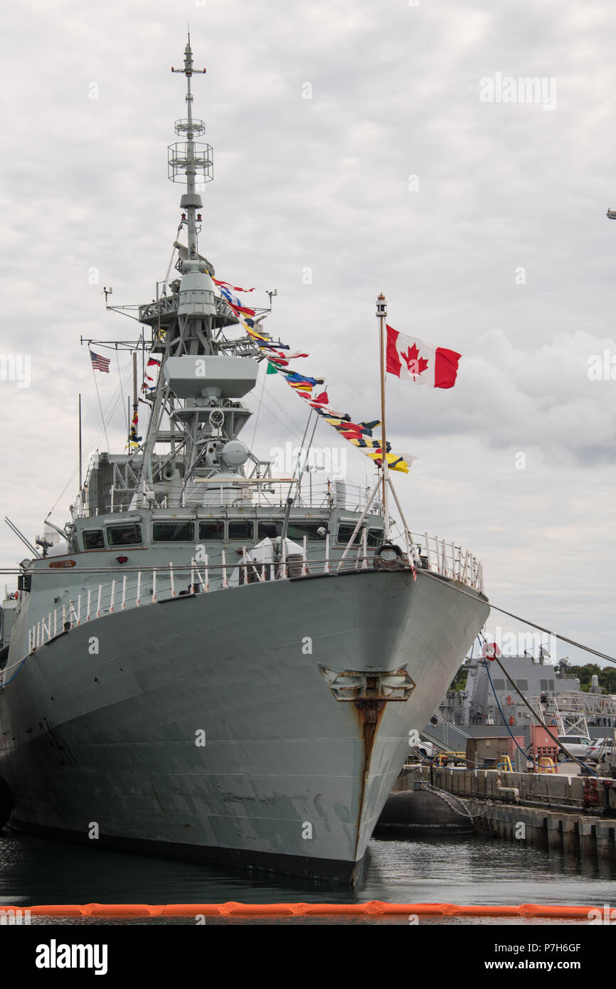 Royal canadian navy frigate hmcs ottawa hi-res stock photography and ...