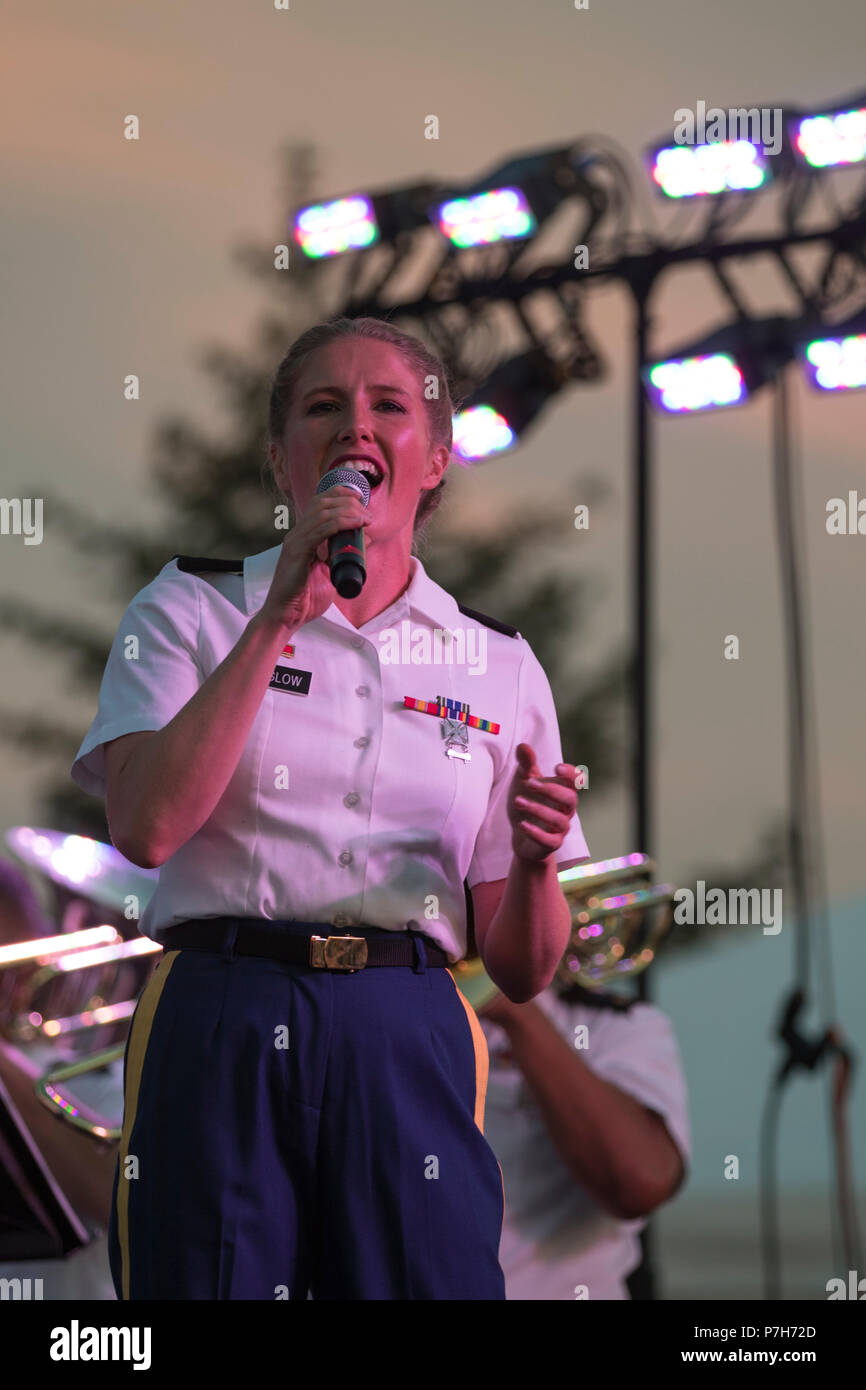 Sgt. Kayla Winslow, a vocalist with the 4th Infantry Division Band ...