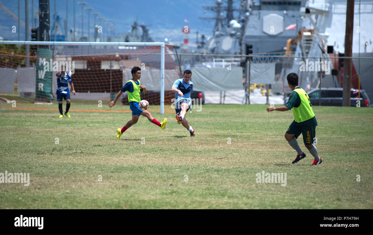 180701-N-HT995-1110 PEARL HARBOR (July 1, 2018) Sailors assigned to ...