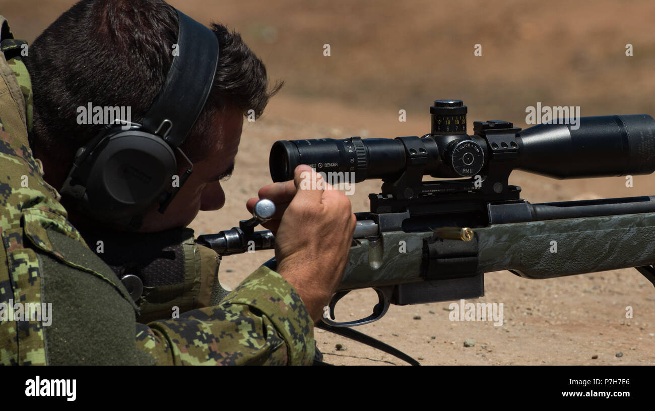 180702-O-N0842-3019 CAMP PENDLETON, Calif. (June 2, 2018) A sniper from ...