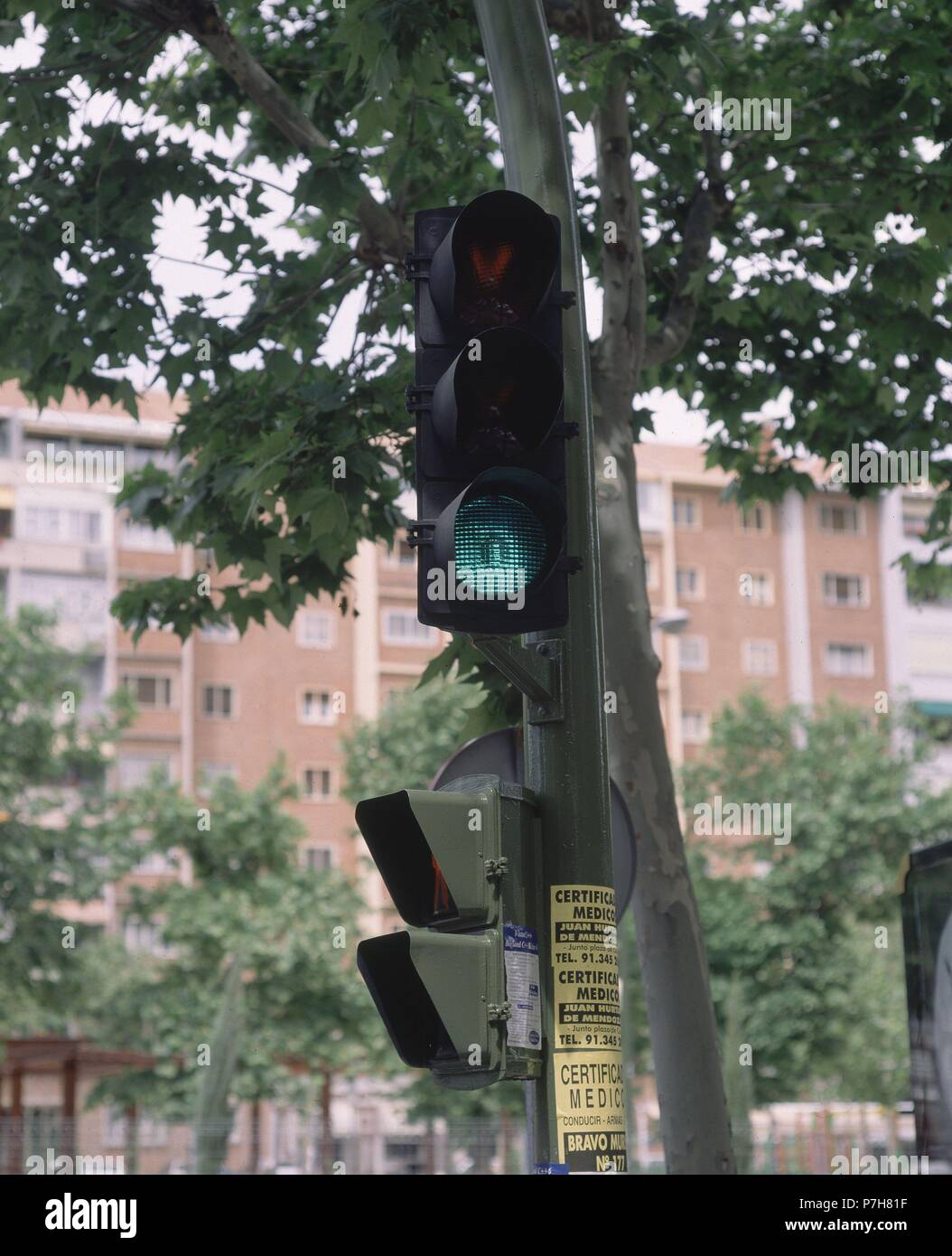 Semaforo semaforo verde hi-res stock photography and images - Alamy