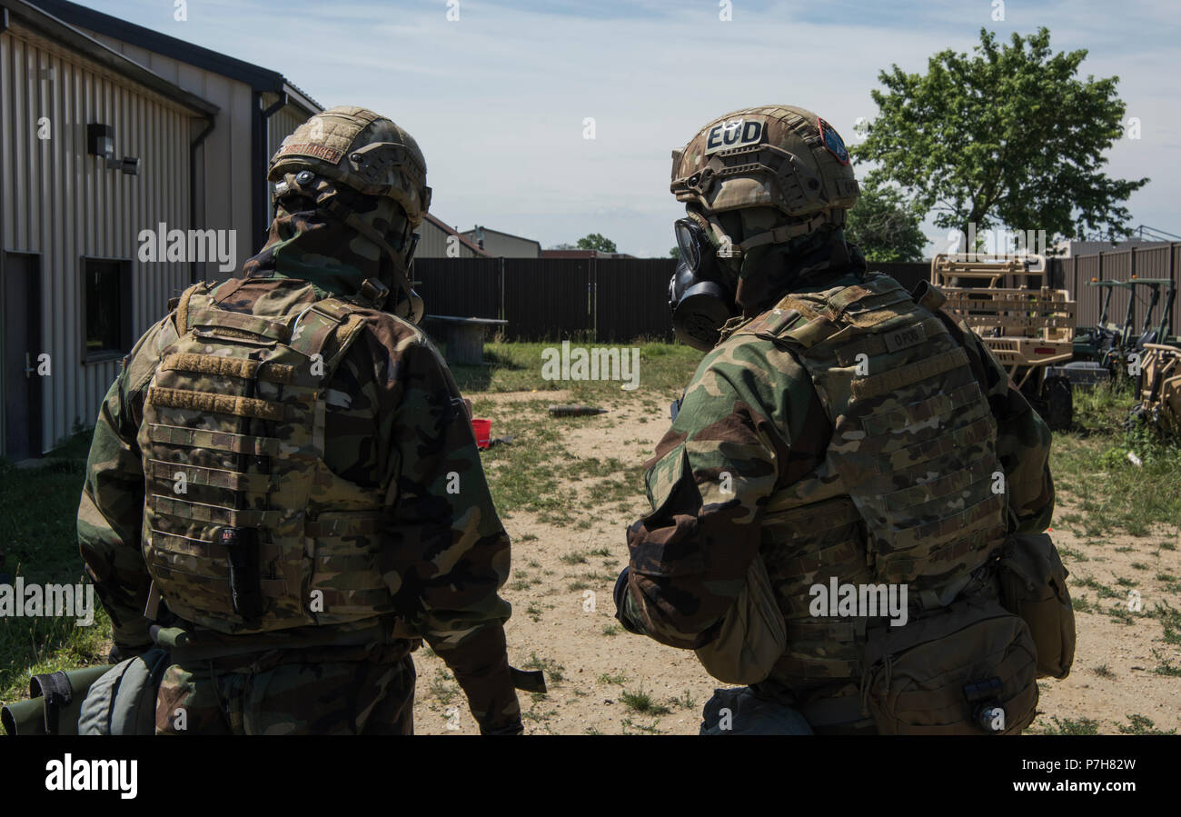 Staff Sgt. Paul Christiansen, left, 11th Civil Engineer Squadron ...