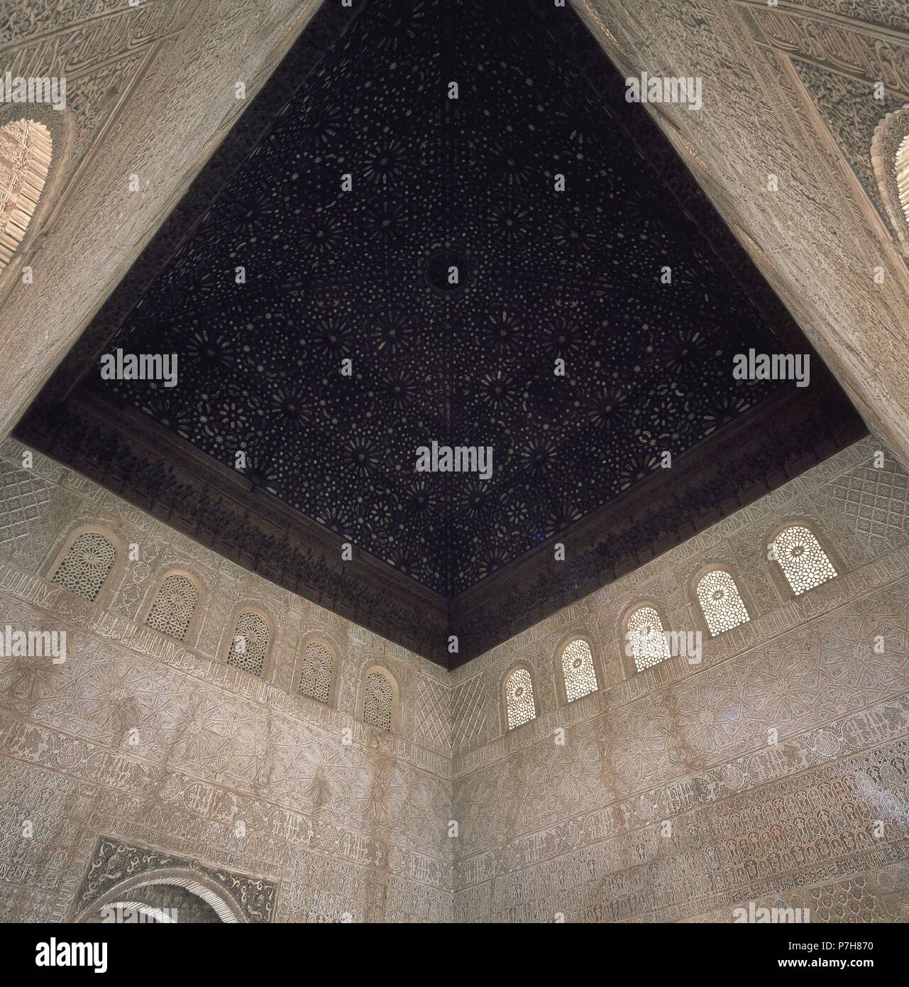 PALACIO COMARES-SALON EMBAJADORES. Location: ALHAMBRA-PALACIO DE ...