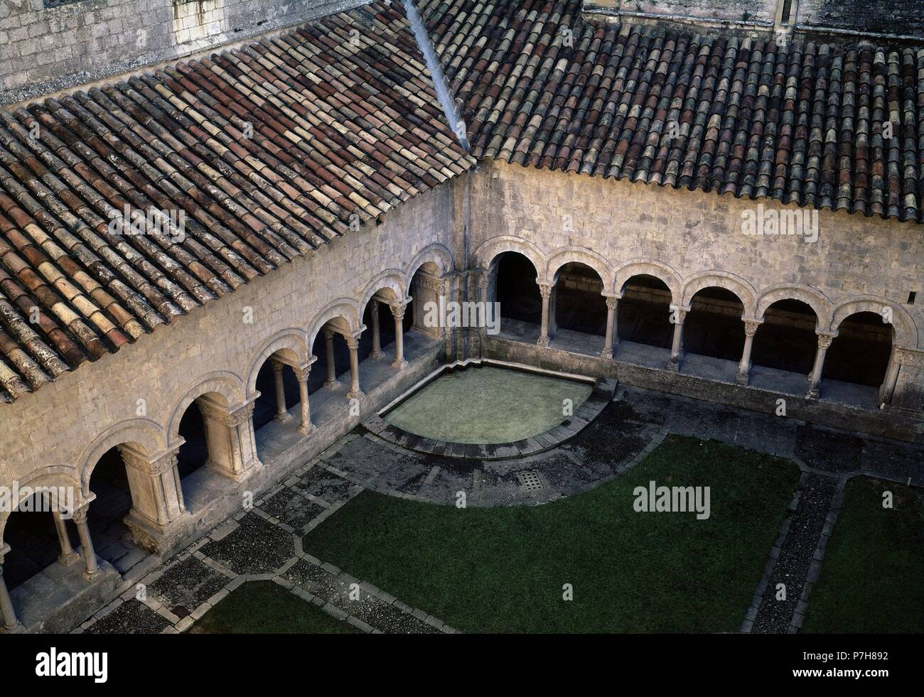CLAUSTRO ROMANICO DE LA CATEDRAL DE GERONA - SIGLO XII. Location ...