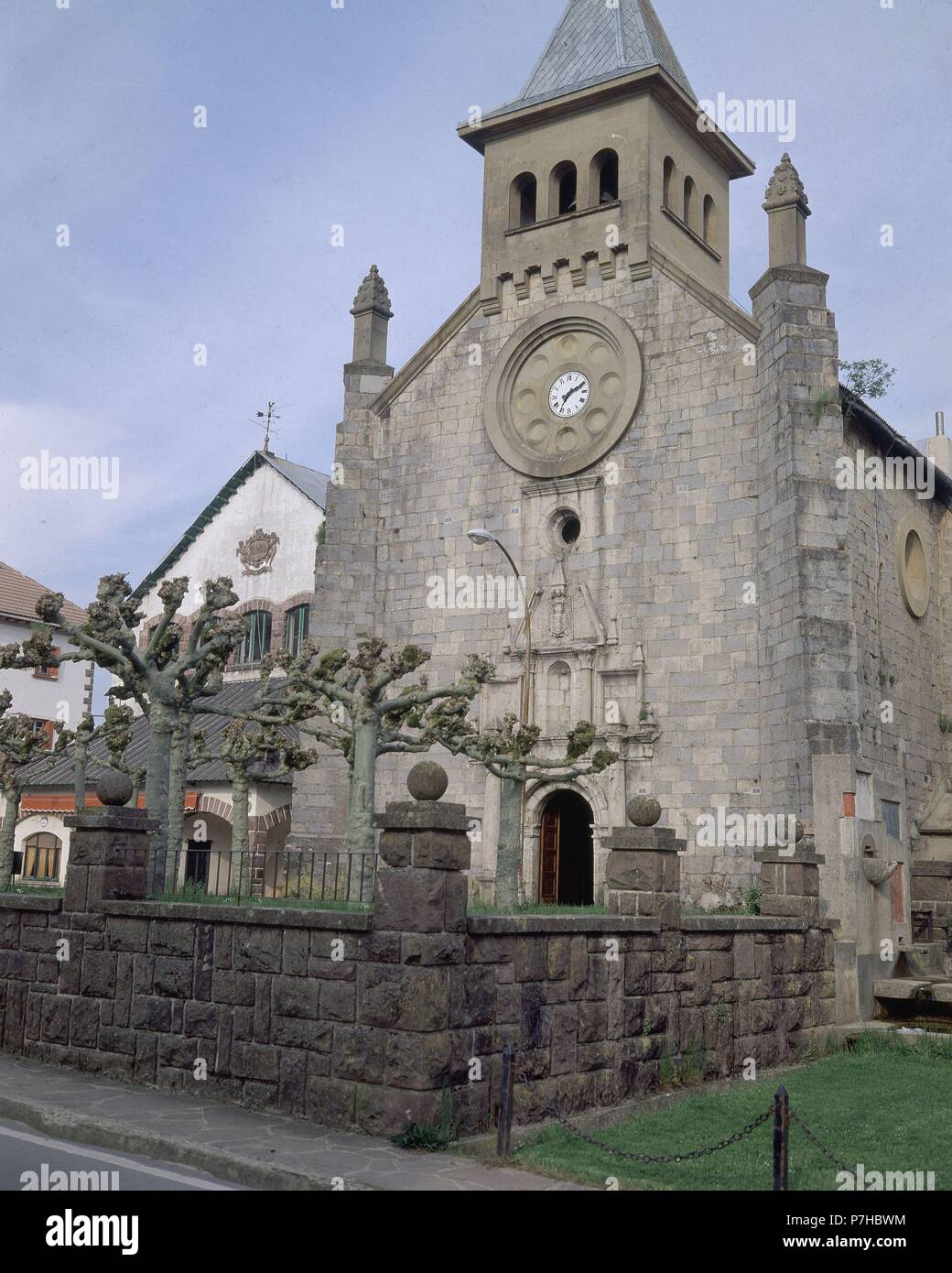 IGLESIA PARROQUIAL-FACHADA-S XIX ARQUITECTURA. Location: EXTERIOR ...