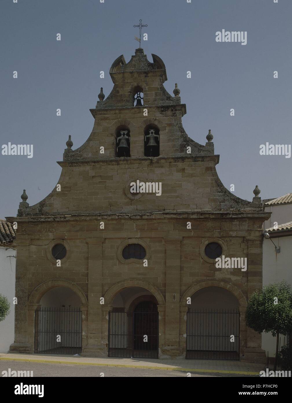FACHADA DE LA IGLESIA PARROQUIAL. Location: EXTERIOR, NAVAS DE TOLOSA ...