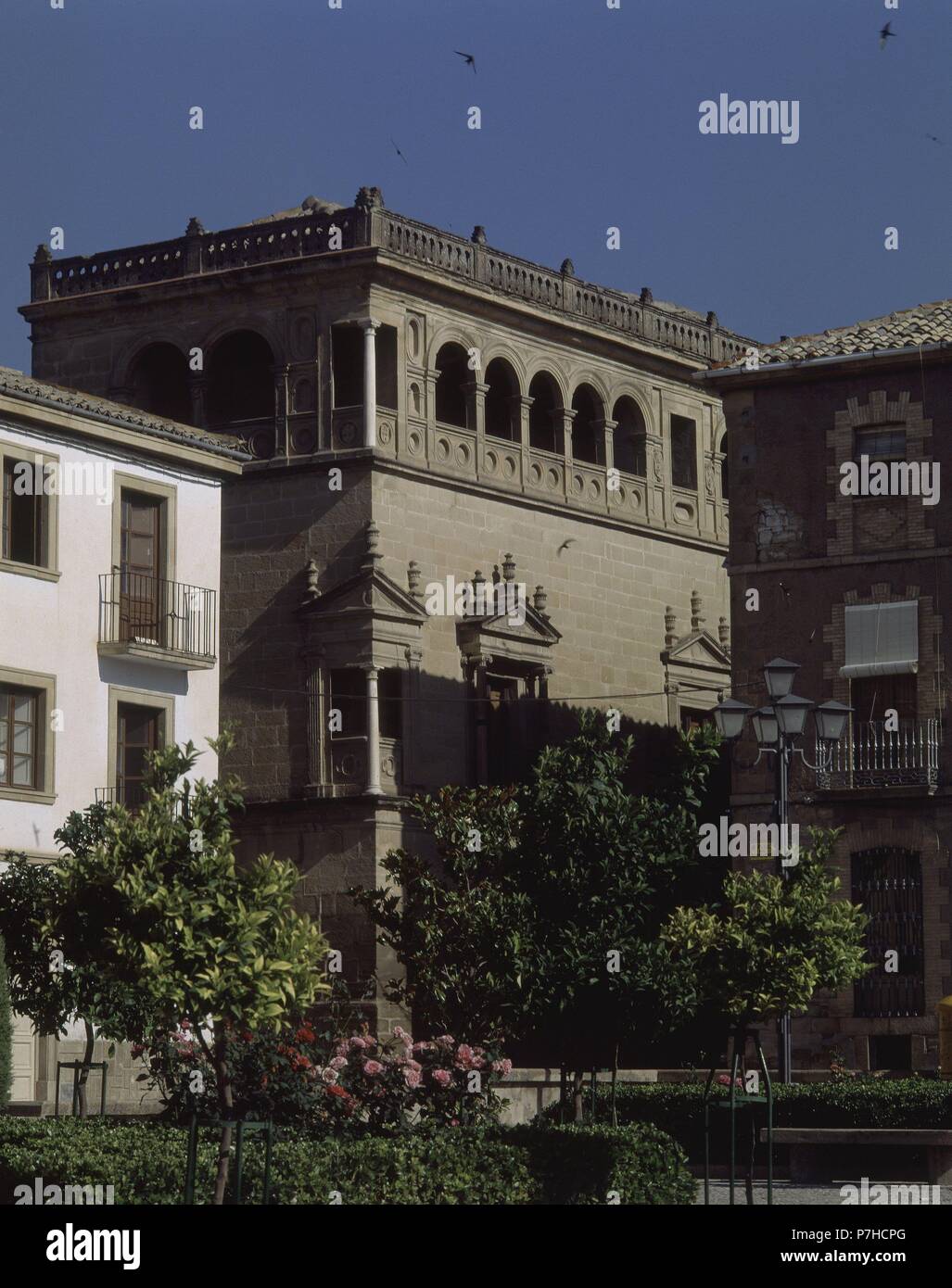 EXTERIOR-FACHADA DESDE LOS JARDINES. Location: PALACIO VELA DE LOS ...