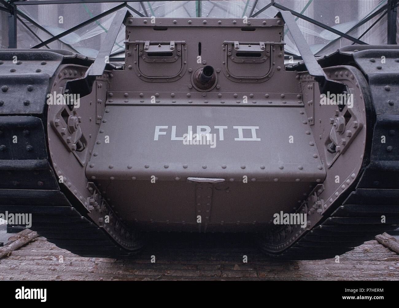 Tanque de combate hi-res stock photography and images - Alamy