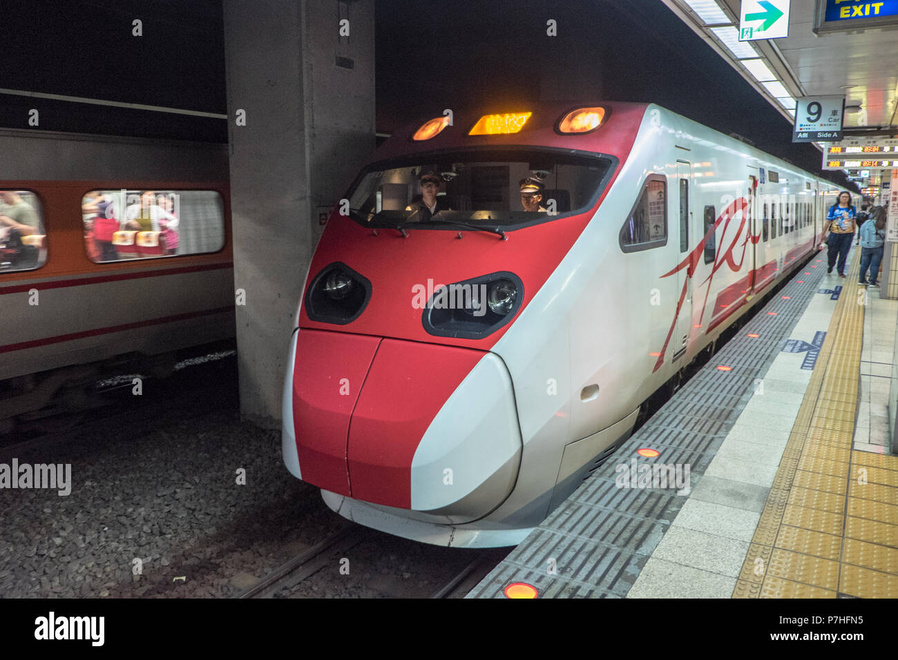 train,rail,railway,transport,transportation,express,train,from,Taipei ...