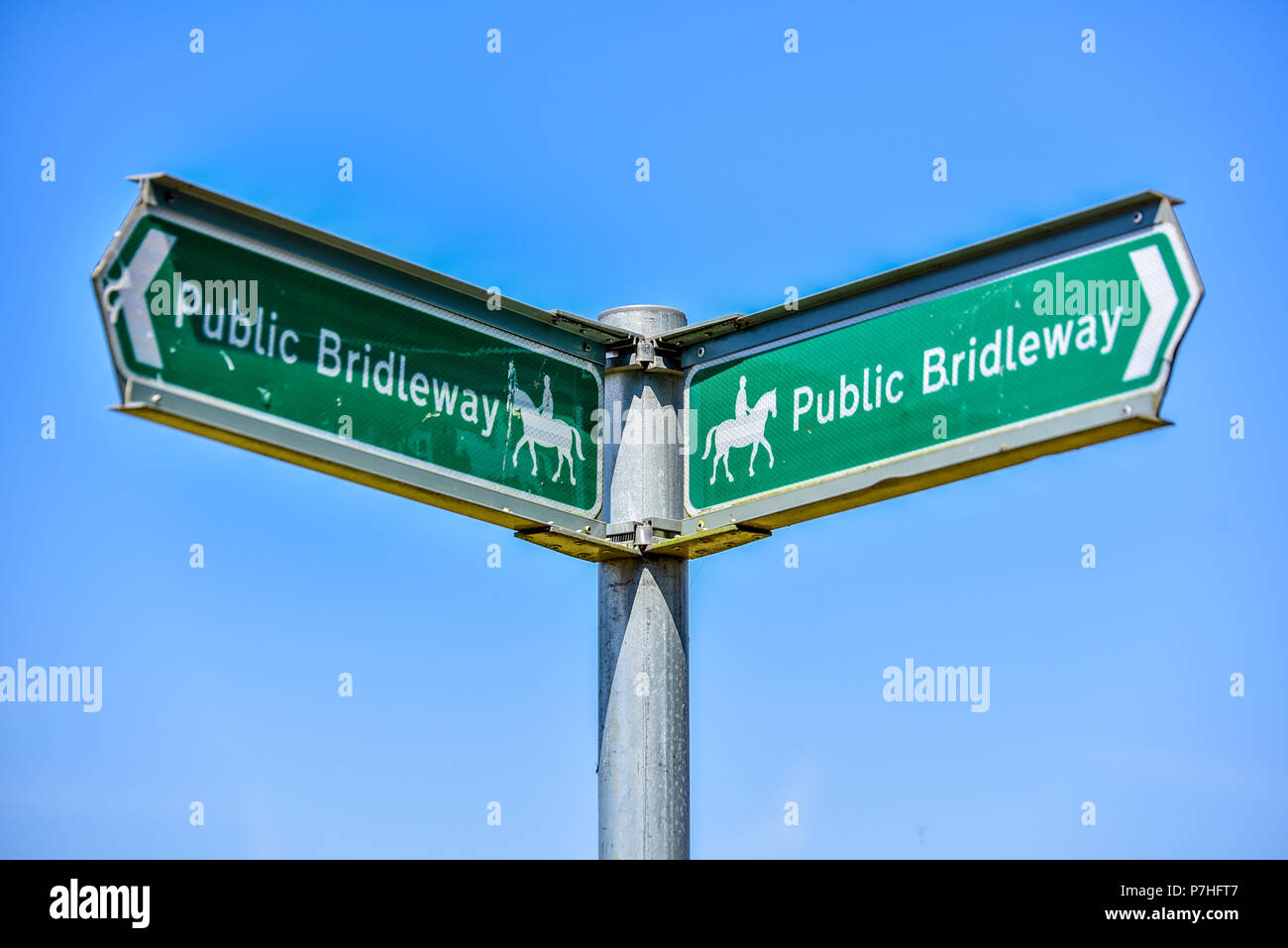 Public bridleway sign hi-res stock photography and images - Alamy