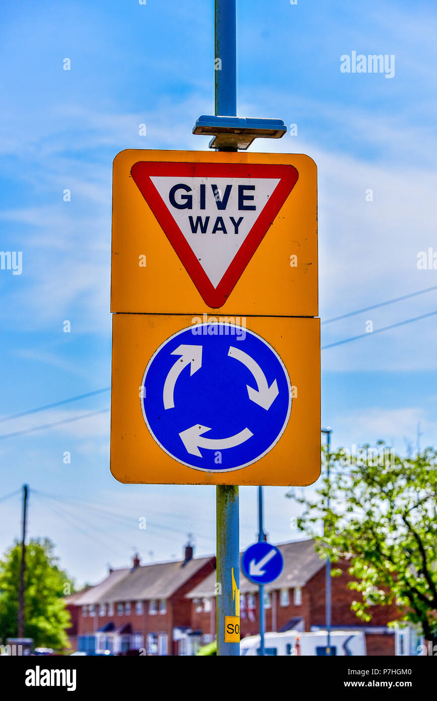Mini roundabout sign hi-res stock photography and images - Alamy