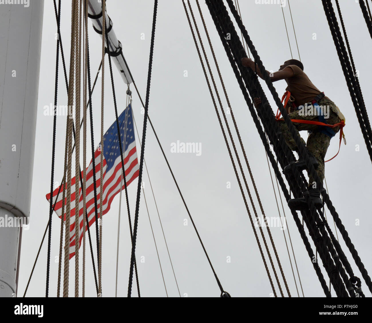 180627-N-SM577-0102 BOSTON (June 27, 2018) Seaman Jordan Young ...