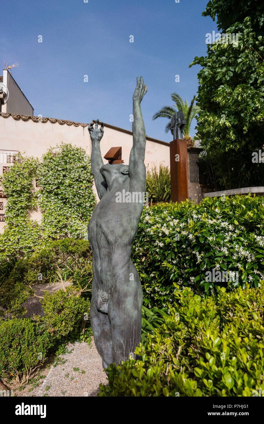 Edificio de estilo modernista de Can Prunera, siglo XX, jardin Javier ...