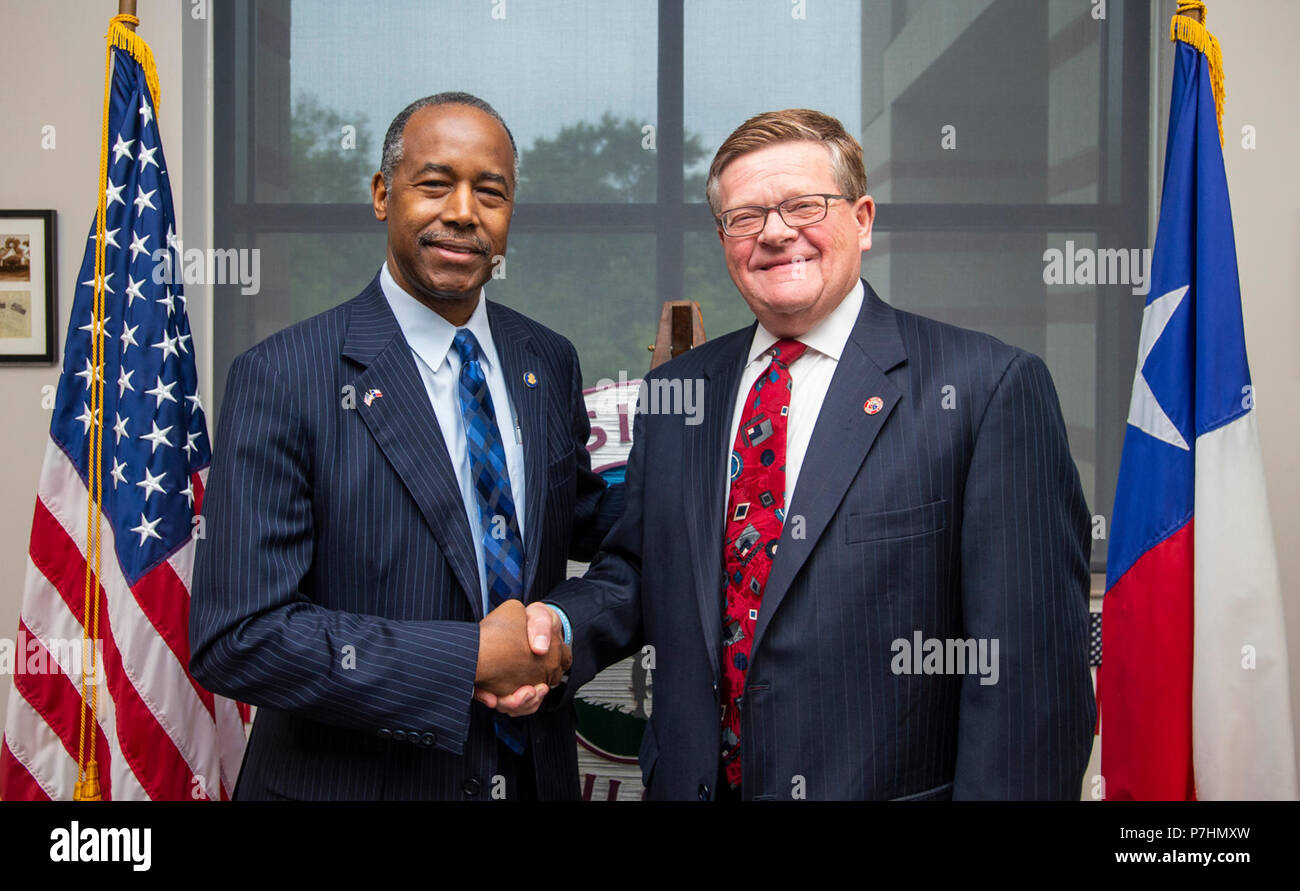 Harvey jr hi-res stock photography and images - Alamy