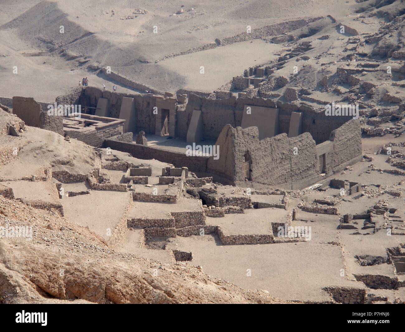 Deir el medina hi-res stock photography and images - Alamy