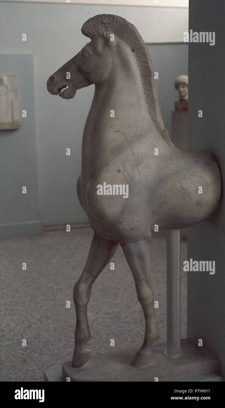CABALLO. Location: MUSEO DE LA ACROPOLIS, ATHENS, GREECE Stock Photo ...