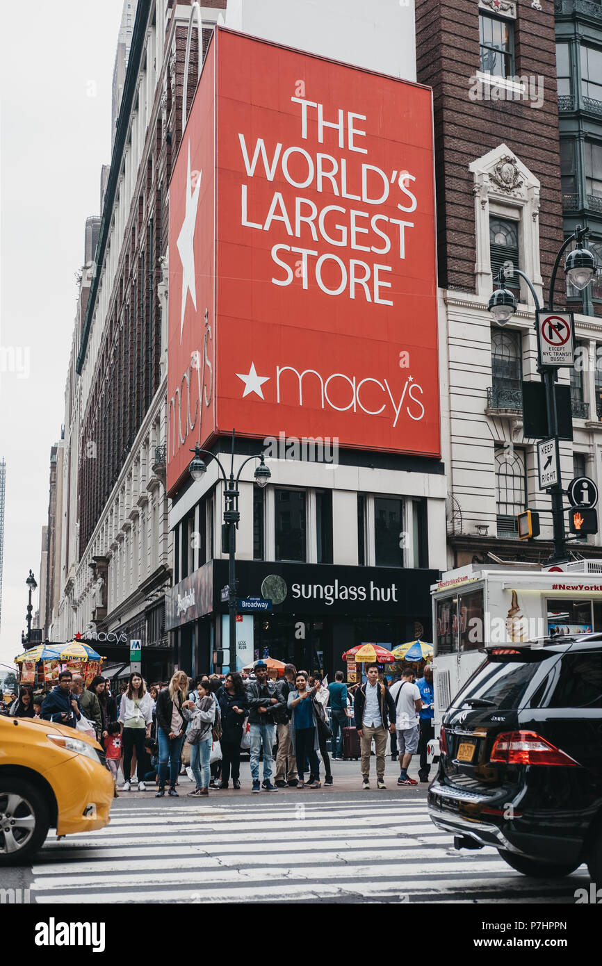 Exterior macys department store on hi-res stock photography and images ...