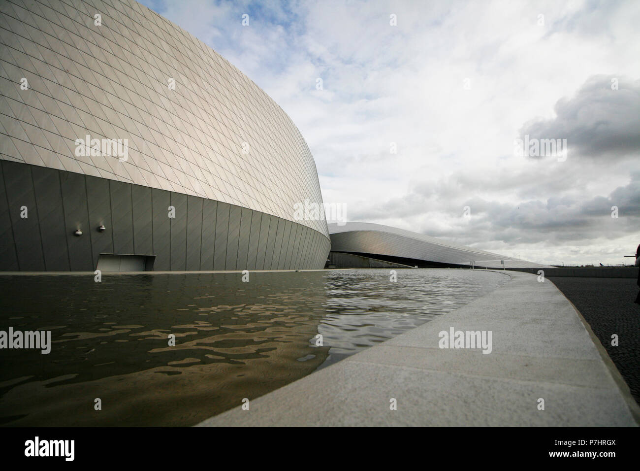 Ombre blue butterfly hi-res stock photography and images - Alamy