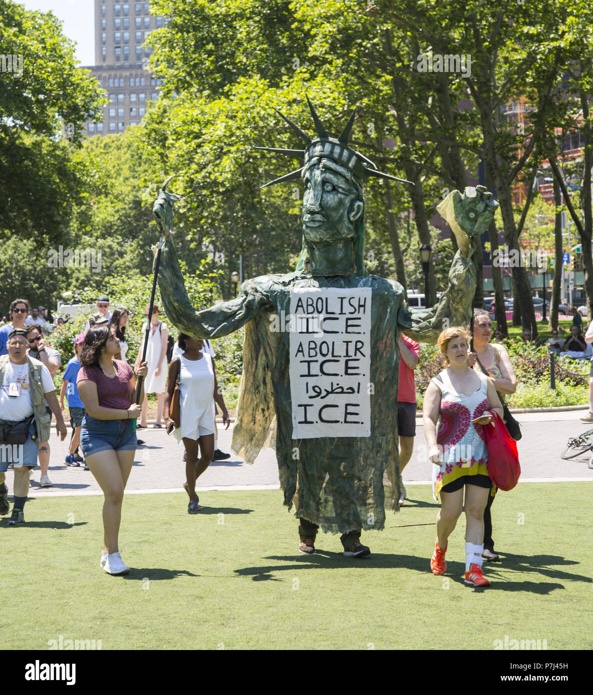 National puppet day hi-res stock photography and images - Alamy