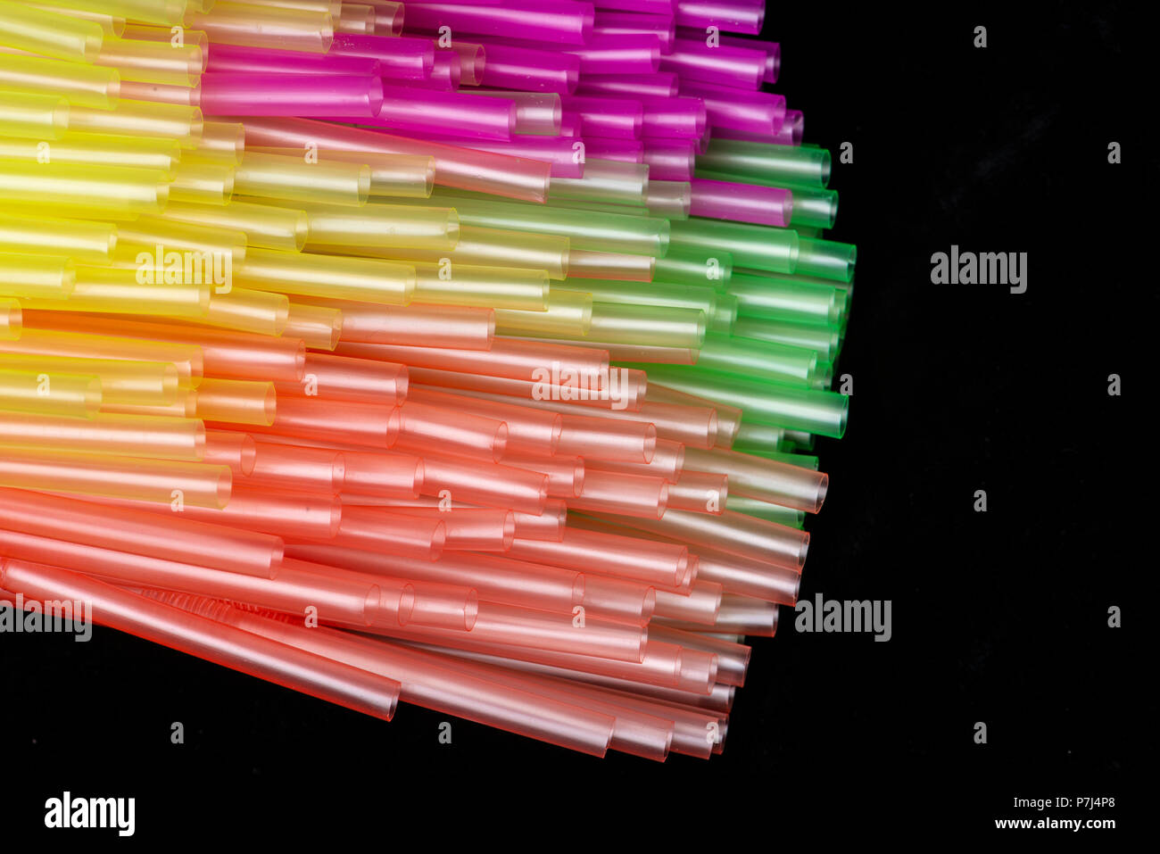 Coloured Plastic Straws Stock Photo - Alamy