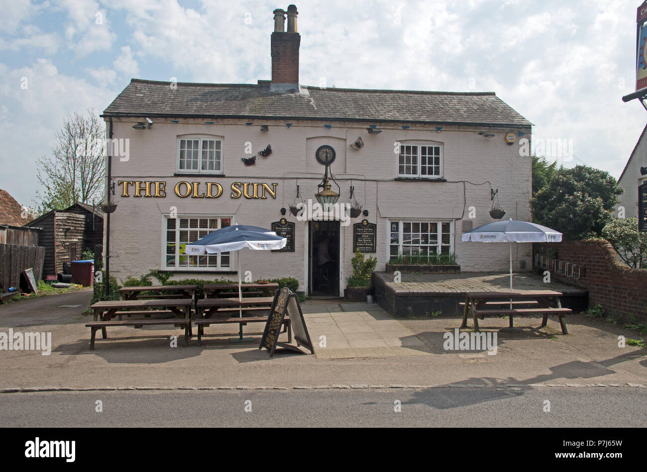 Ampthill, Bedfordshire, The Old Sun Pub Stock Photo - Alamy