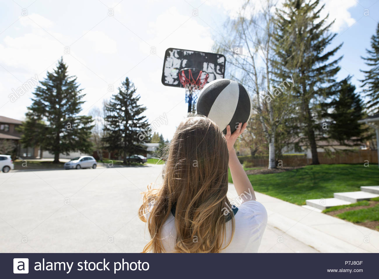 Girl basketball hoop hi-res stock photography and images - Alamy