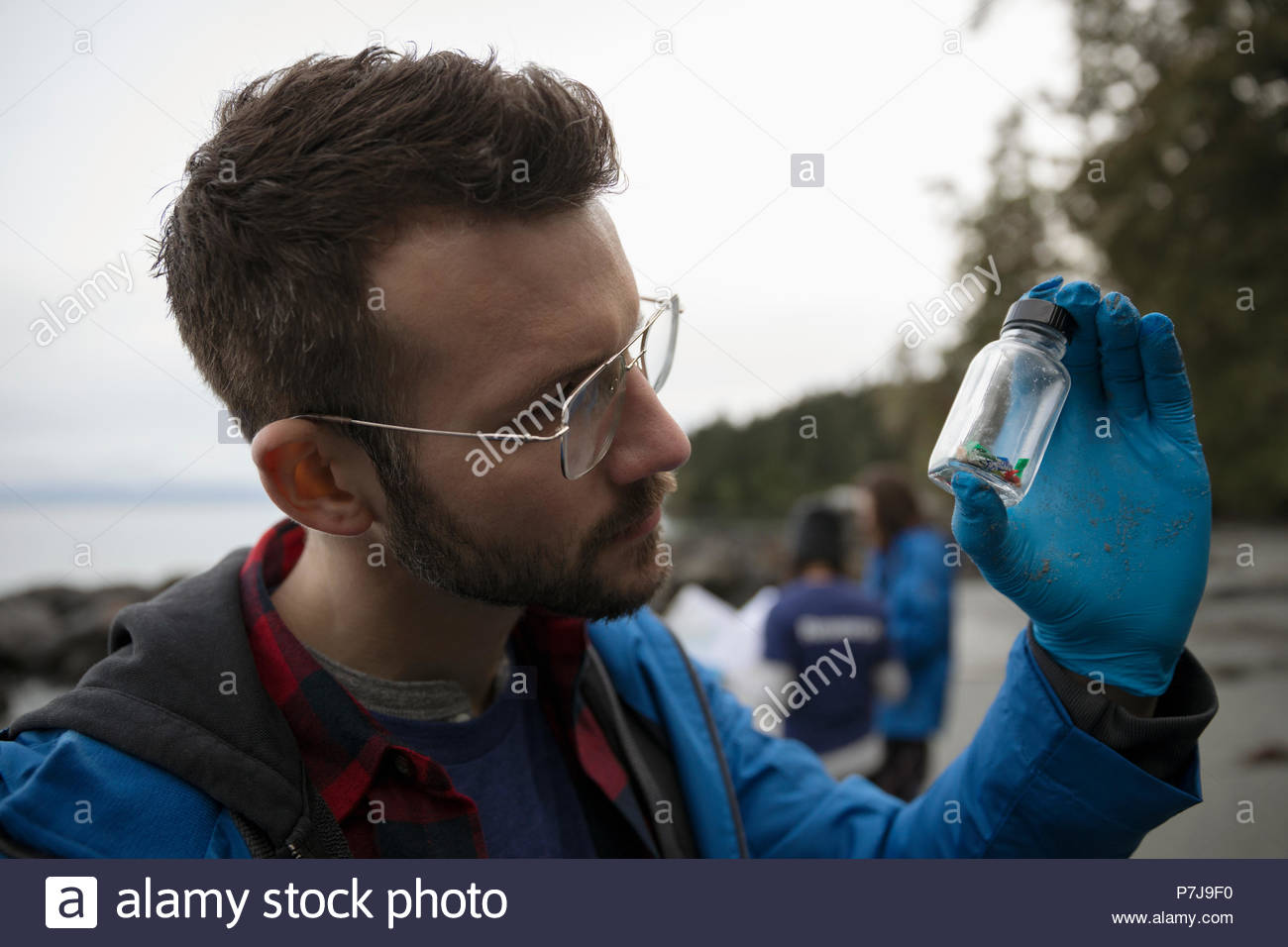 Man scientist hi-res stock photography and images - Alamy