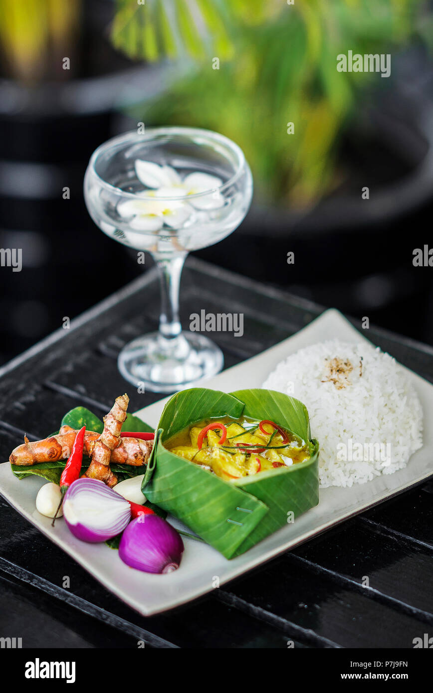 Coconut rice plating hi-res stock photography and images - Alamy