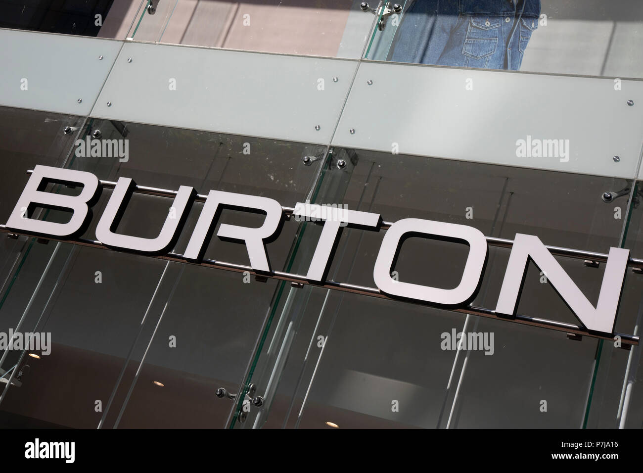 Burton Menswear Logo