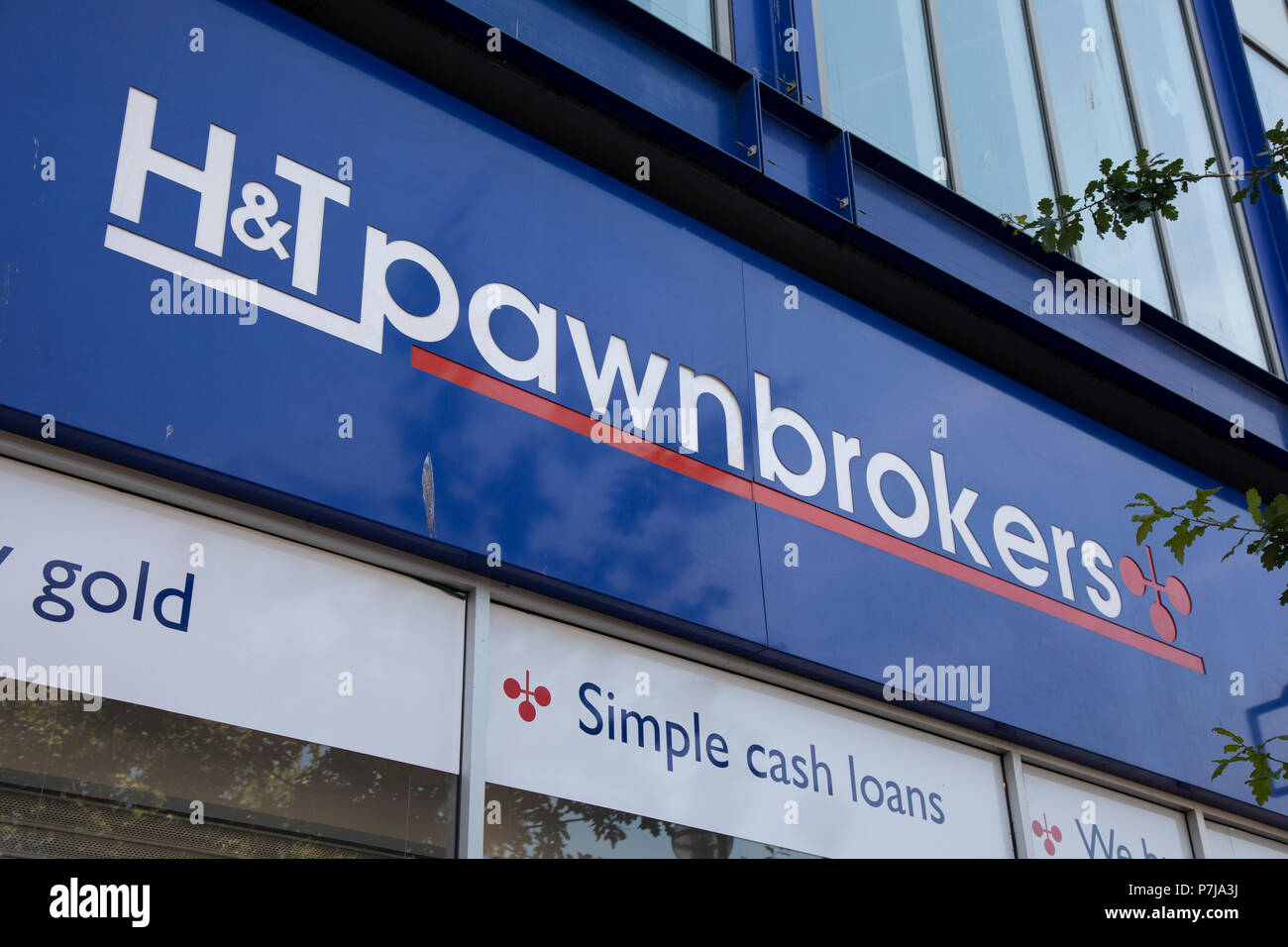 Pawnbrokers h&t hi-res stock photography and images - Alamy