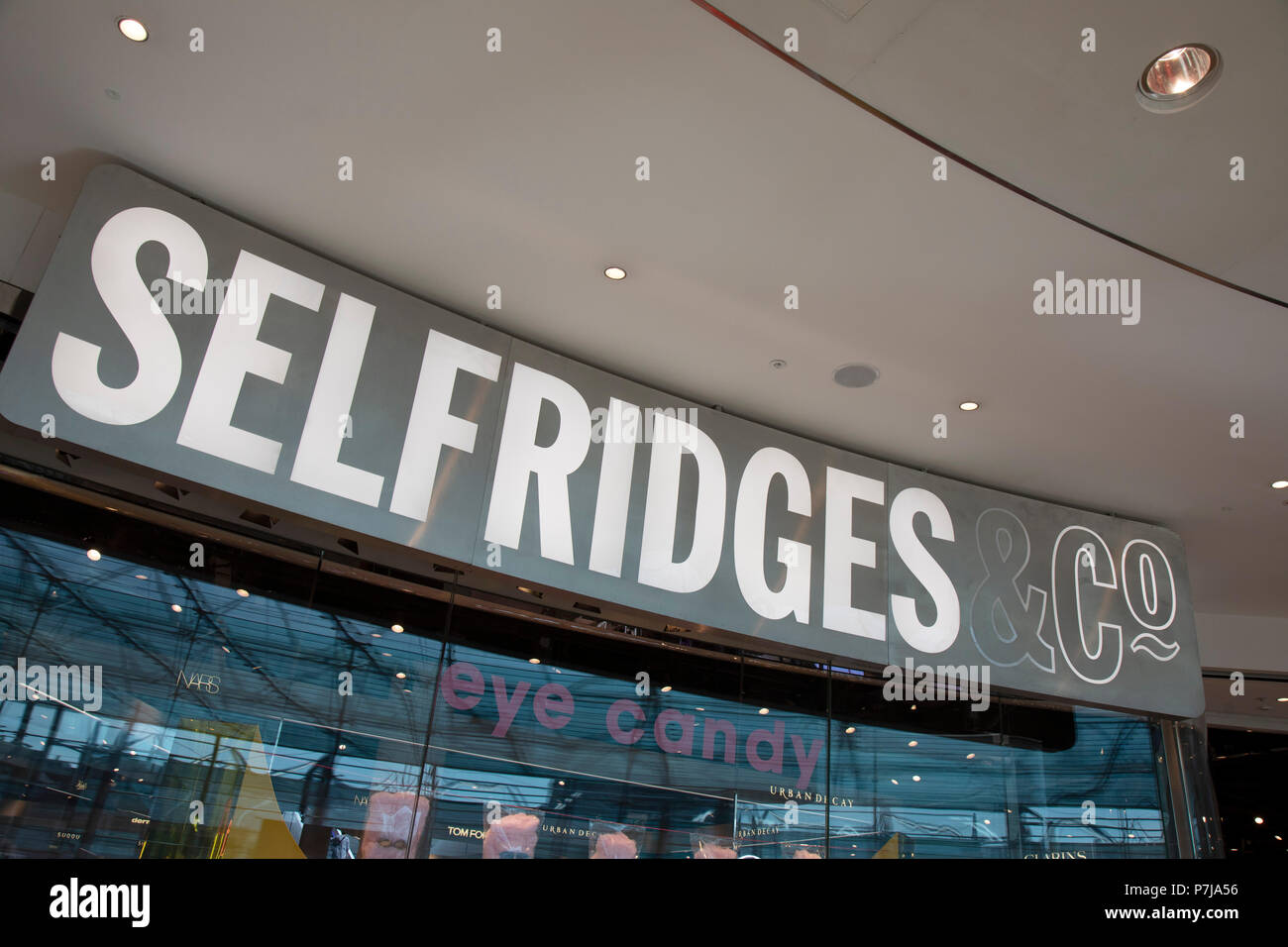 Selfridges logo hi-res stock photography and images - Alamy