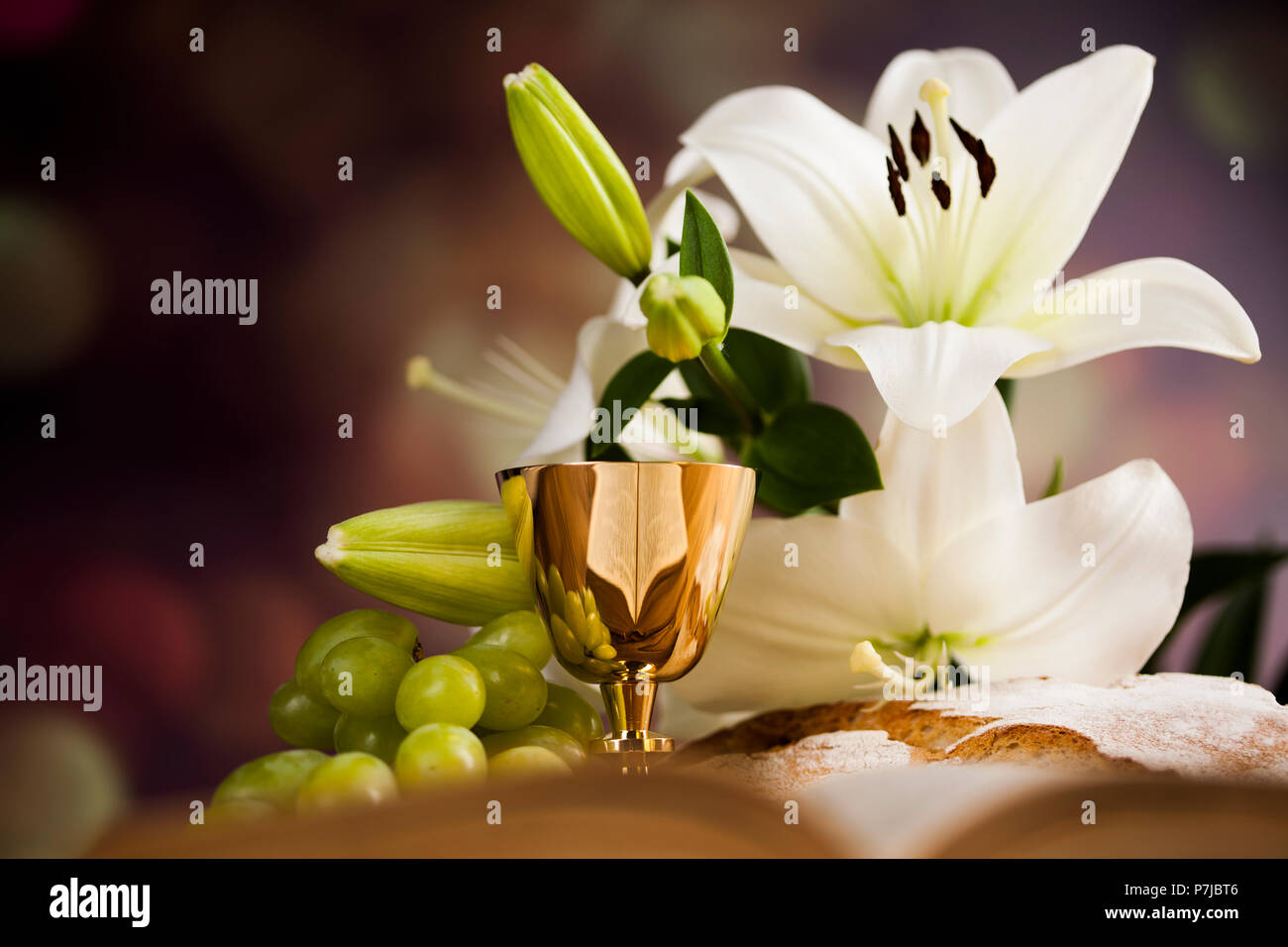 Sacred communion wafers hi-res stock photography and images - Alamy