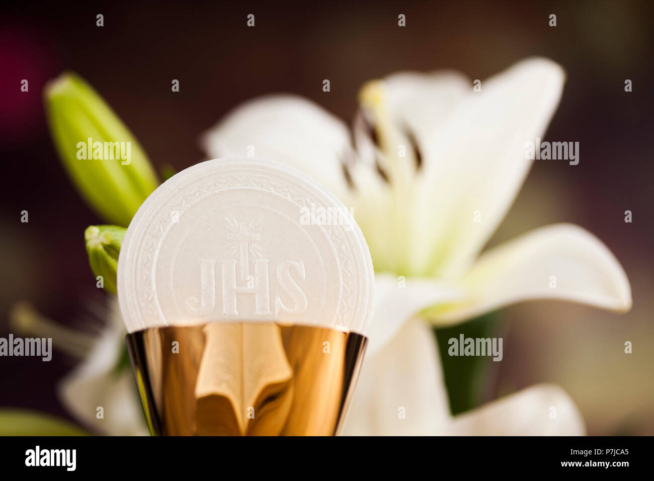 Sacred communion wafers hi-res stock photography and images - Alamy