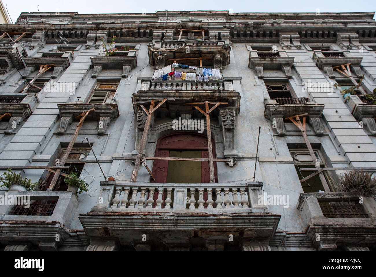 Structure support hi-res stock photography and images - Alamy