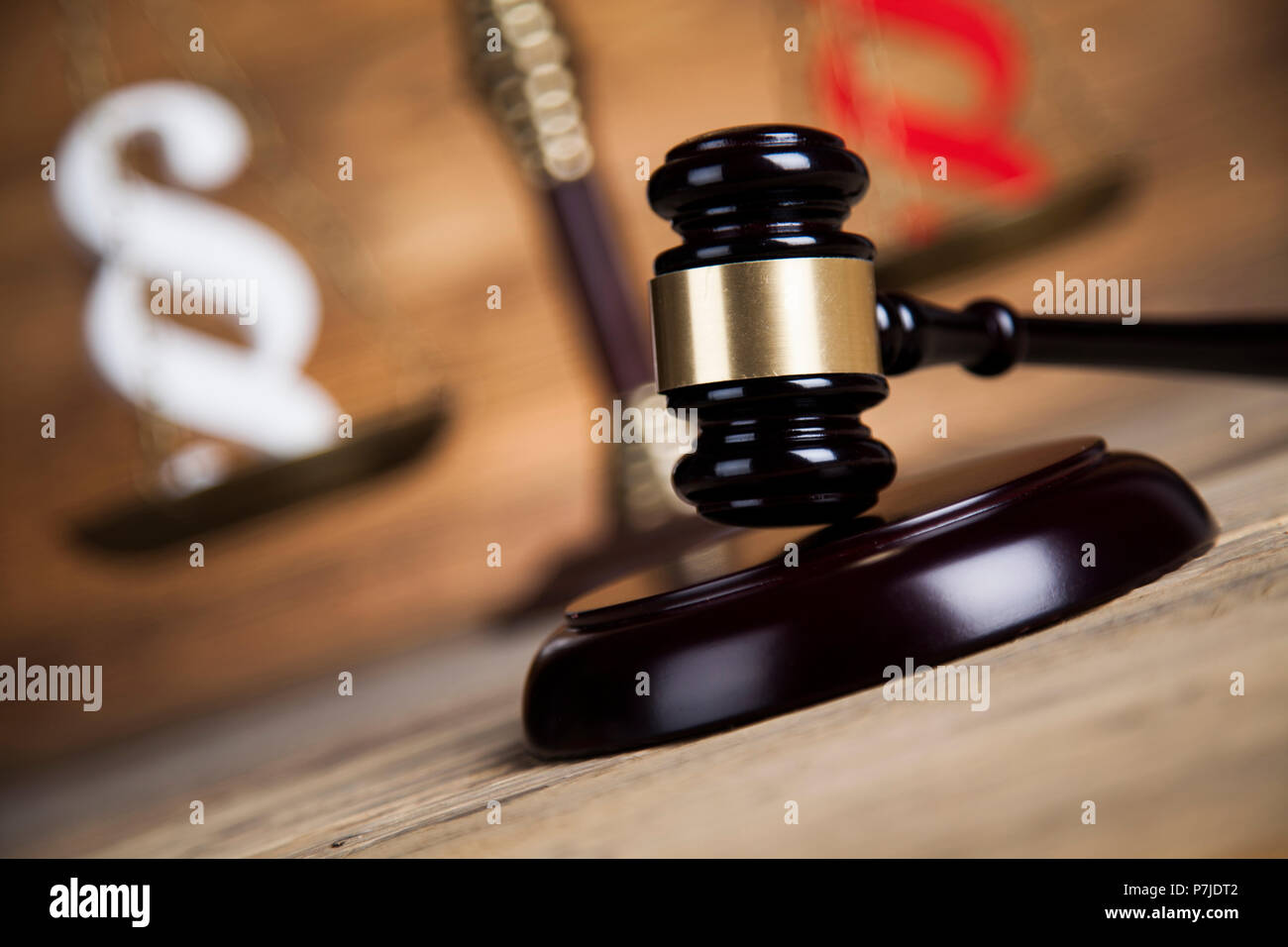 Paragraph, law theme, mallet of judge, wooden gavel Stock Photo - Alamy