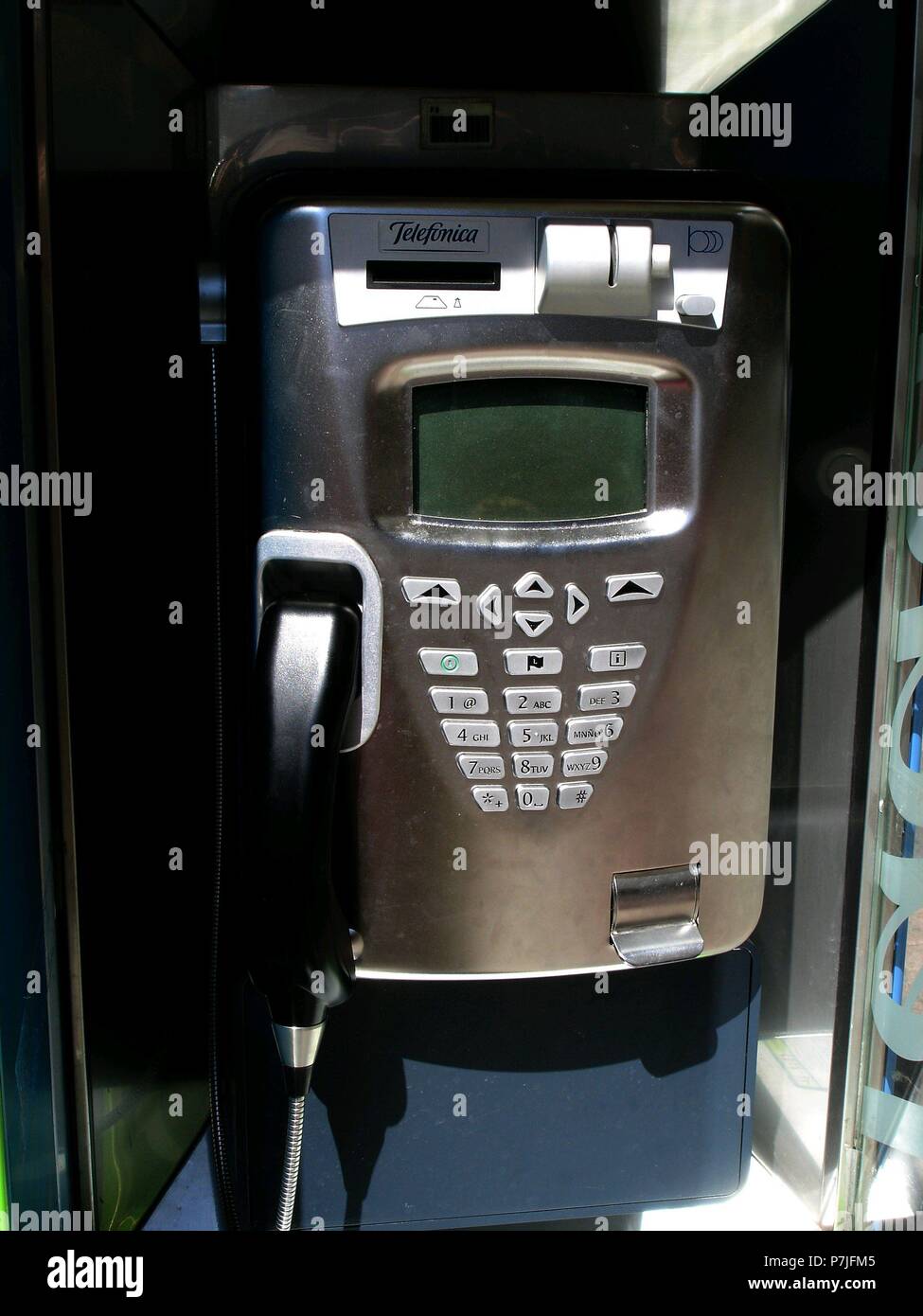 Cabina telefonica hi-res stock photography and images - Alamy