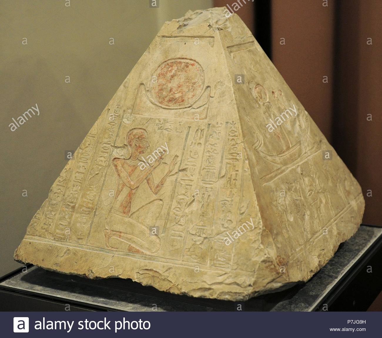 Egypt Museum Pyramidion Stock Photos & Egypt Museum Pyramidion Stock ...