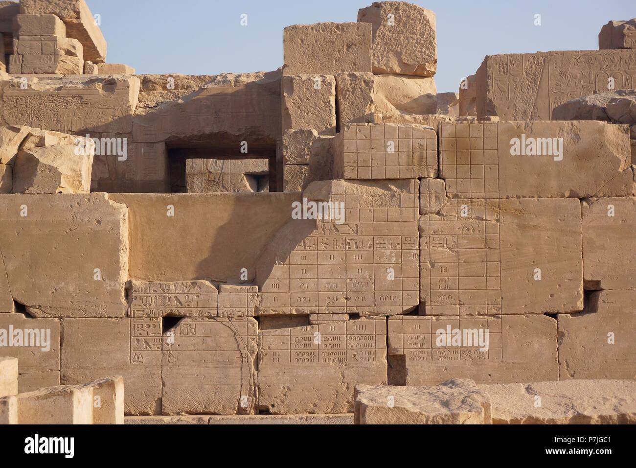 Karnak. Templo de Thutmose III. Templo de Tutmosis III (o Thutmose III ...