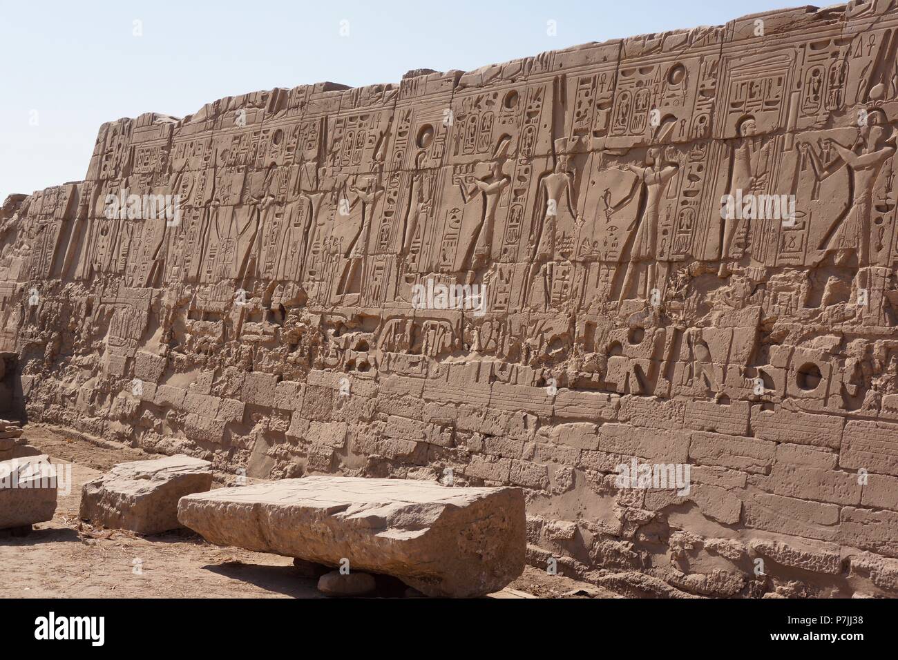 Karnak. Templo de Thutmose III. Templo de Tutmosis III (o Thutmose III ...
