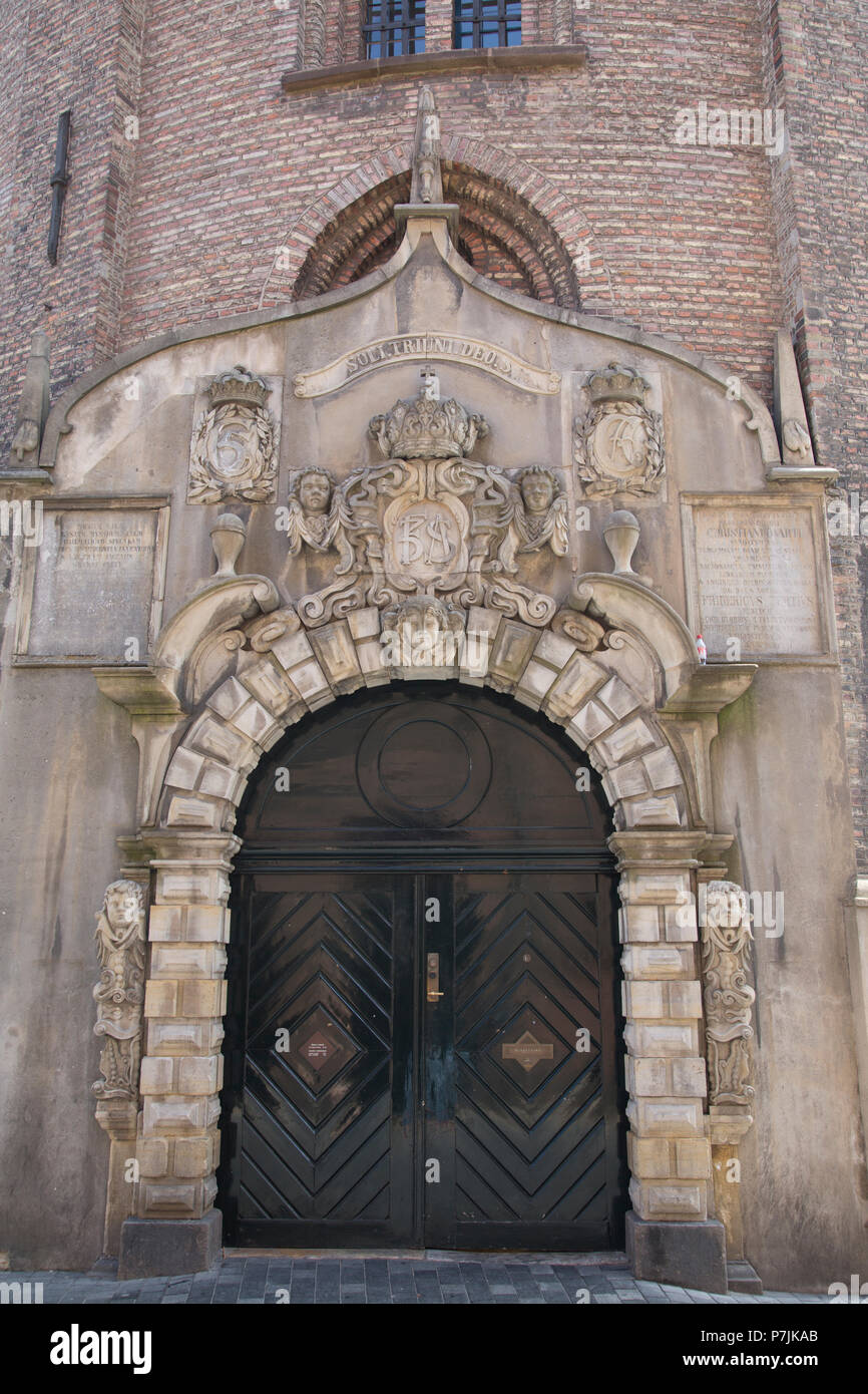 Round tower trinitatis church hi-res stock photography and images - Alamy