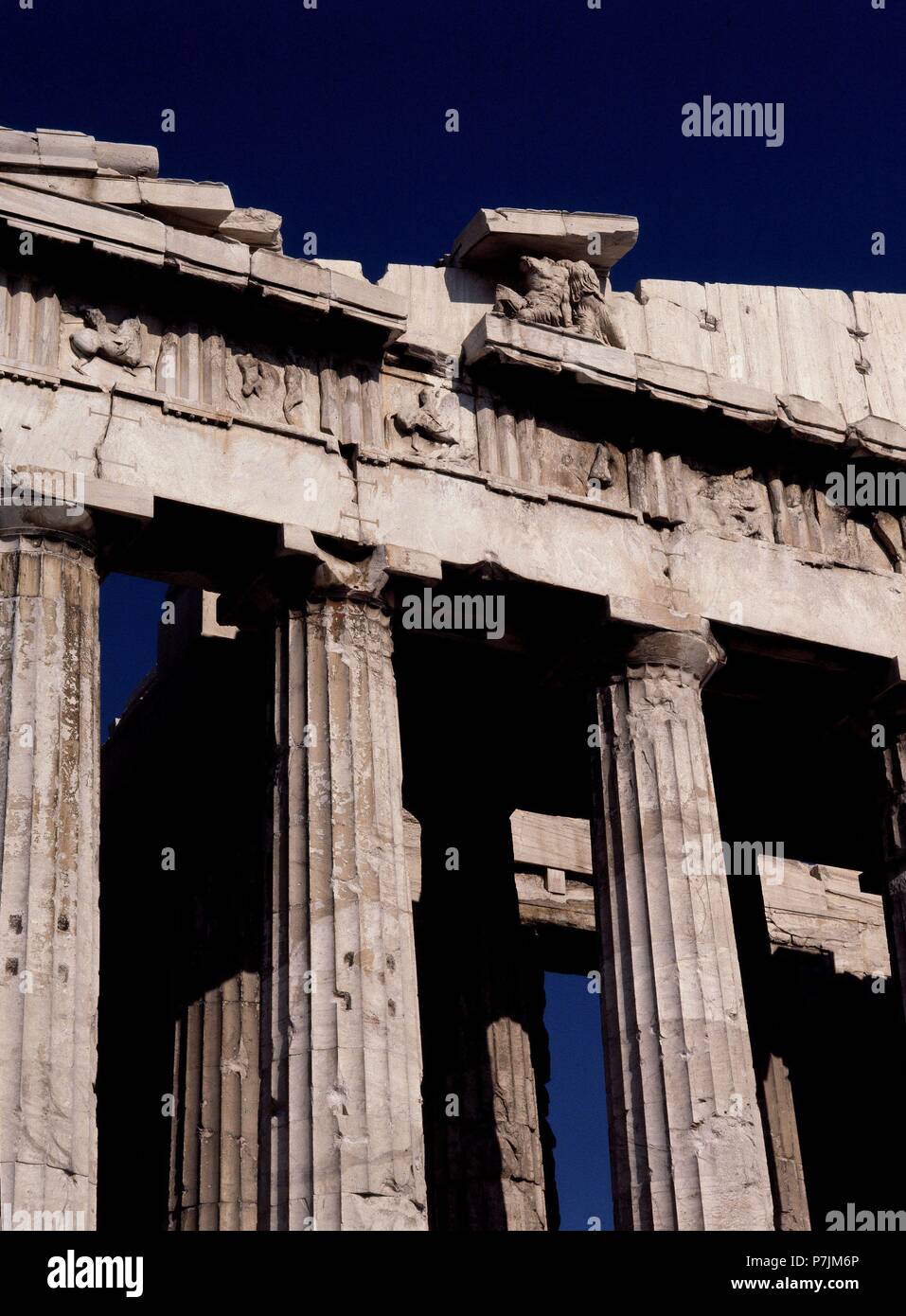 Fronton parthenon hi-res stock photography and images - Alamy