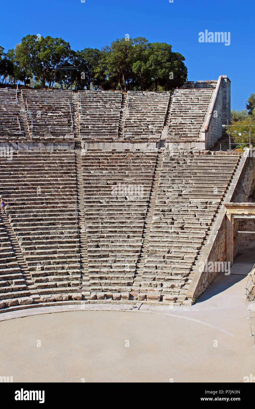 Epidaurus theatre play hi-res stock photography and images - Alamy