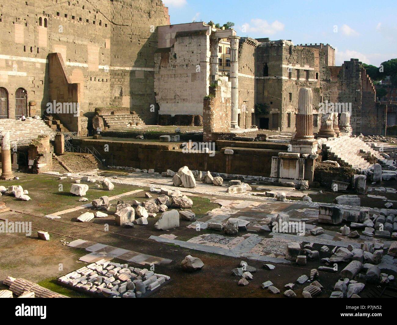 FORO DE TRAJANO REALIZADO EN EL AÑO 105. Location: FOROS IMPERIALES ...