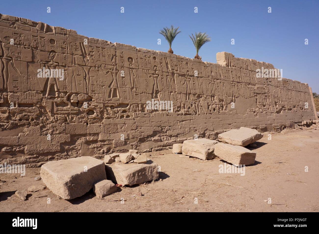 Karnak. Templo de Thutmose III. Templo de Tutmosis III (o Thutmose III ...