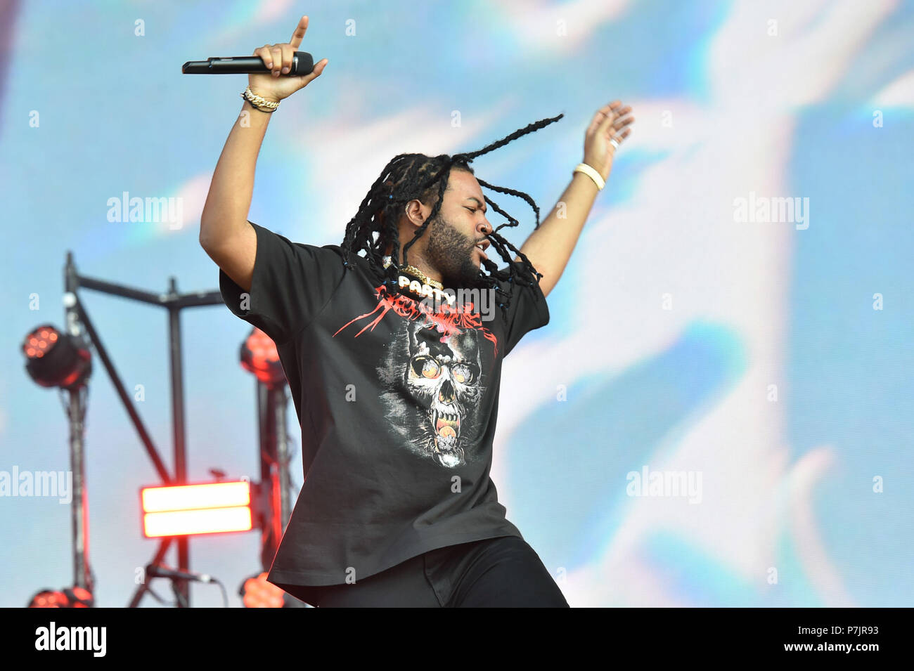 PARTYNEXTDOOR (real name Jahron Brathwaite) performing on the first day ...