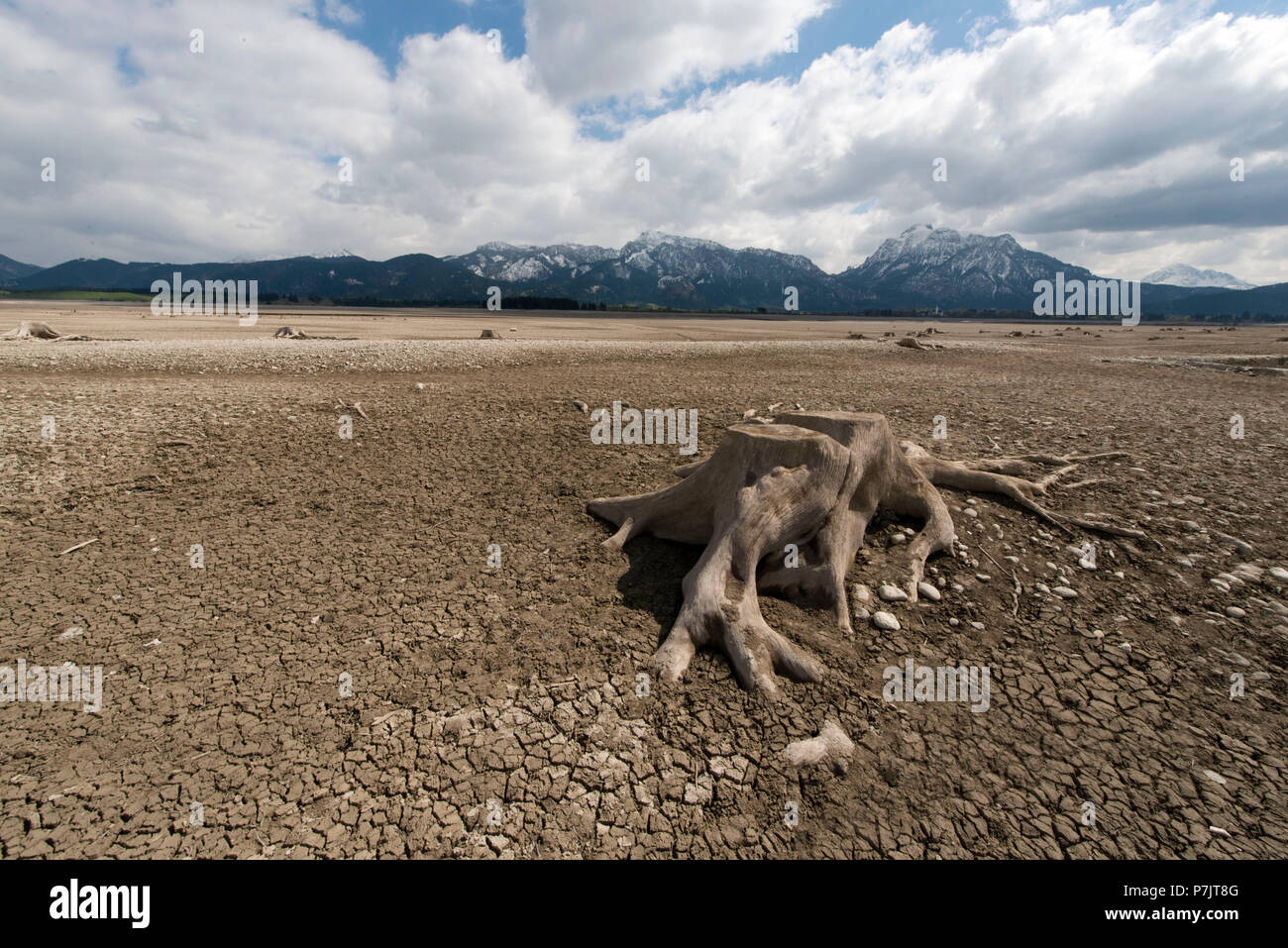 Emptied reservoir hi-res stock photography and images - Alamy