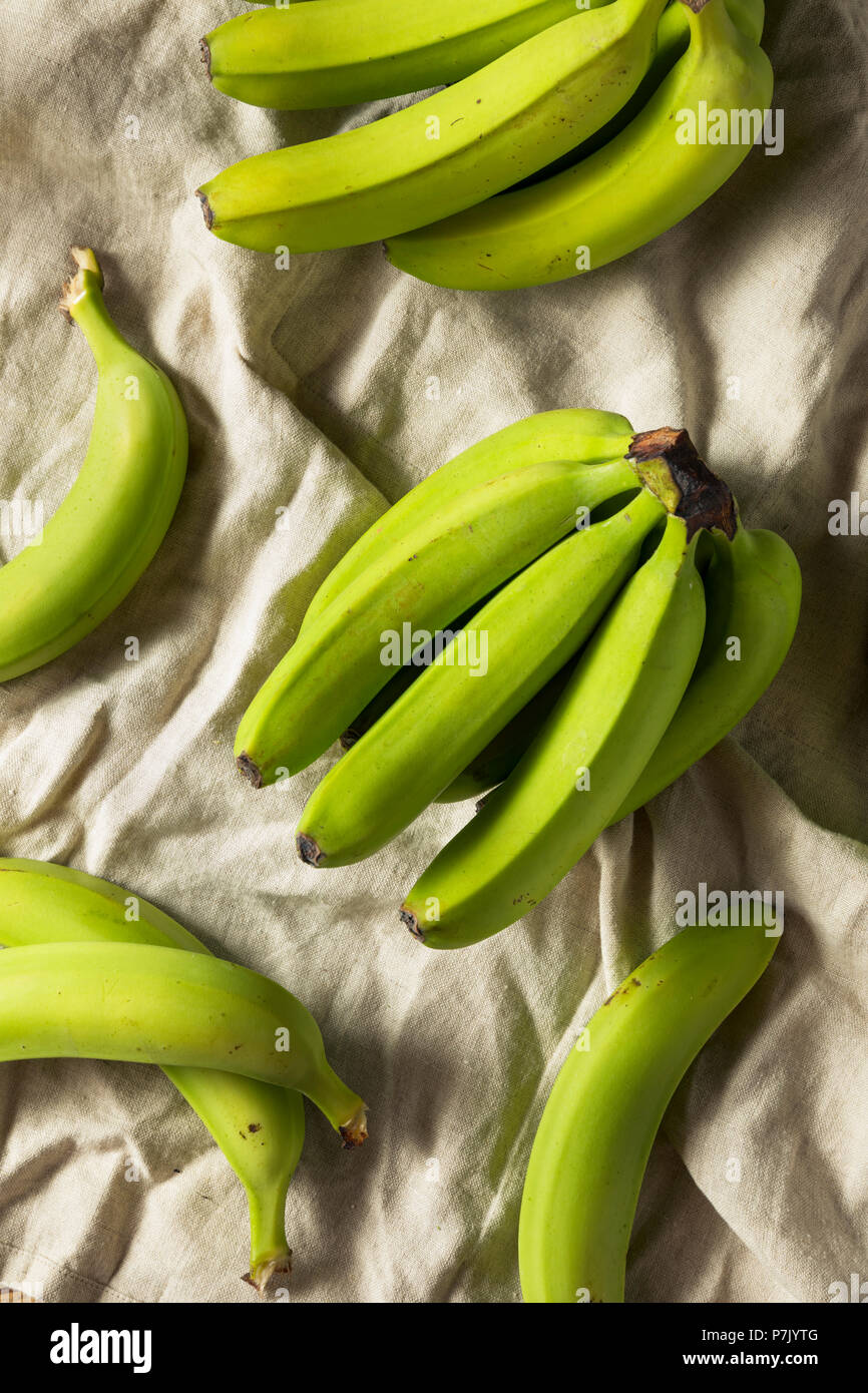 Bundle of bananas hi-res stock photography and images - Alamy